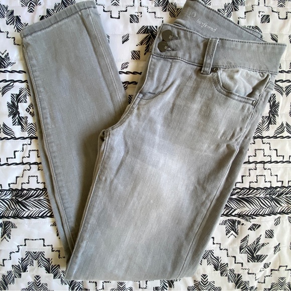 Soho | Jeans | Soho Gray Denim Boyfriend Jeans Size 4 27 2 Button ...